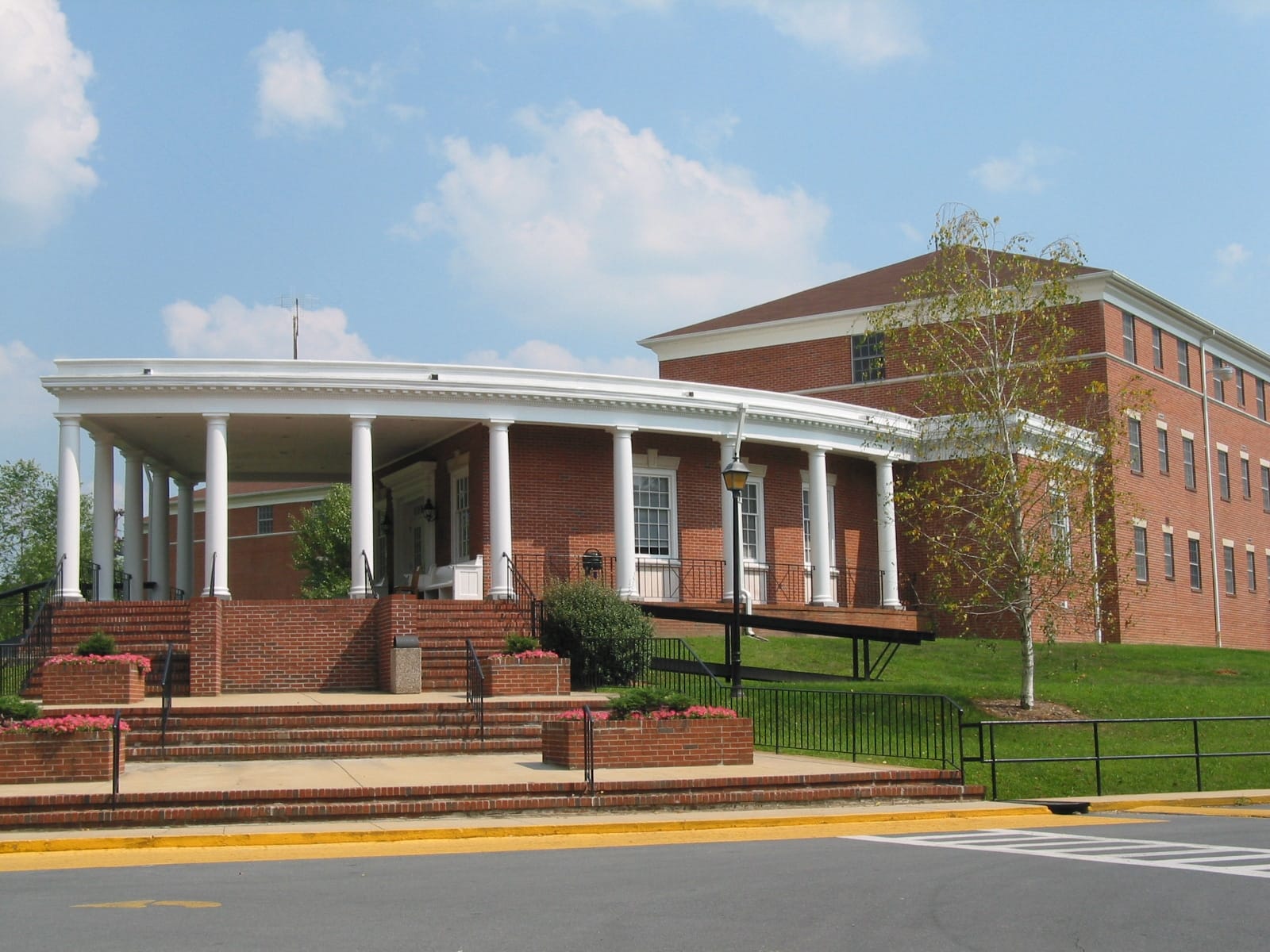 Admissions & Aid - Milligan University